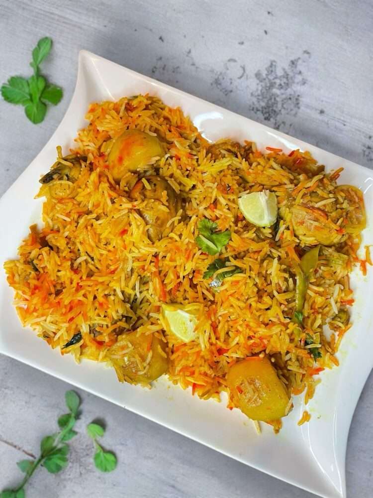 Pakistani Chicken Biryani Recipe (Easy One)